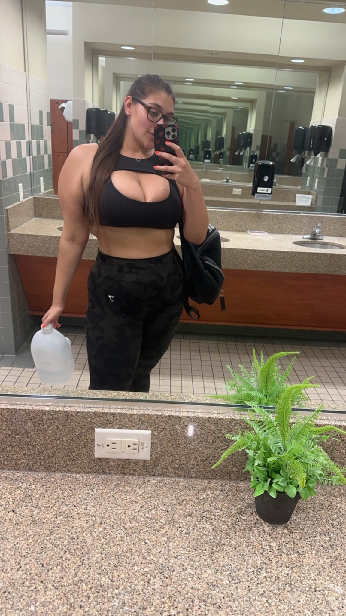 Fit Sidney: Thick Pornstar (OnlyFans Review) | fanscribers.com